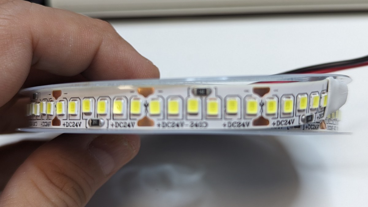 LED strip roll, circuit view.jpg — Rudd-O.com
